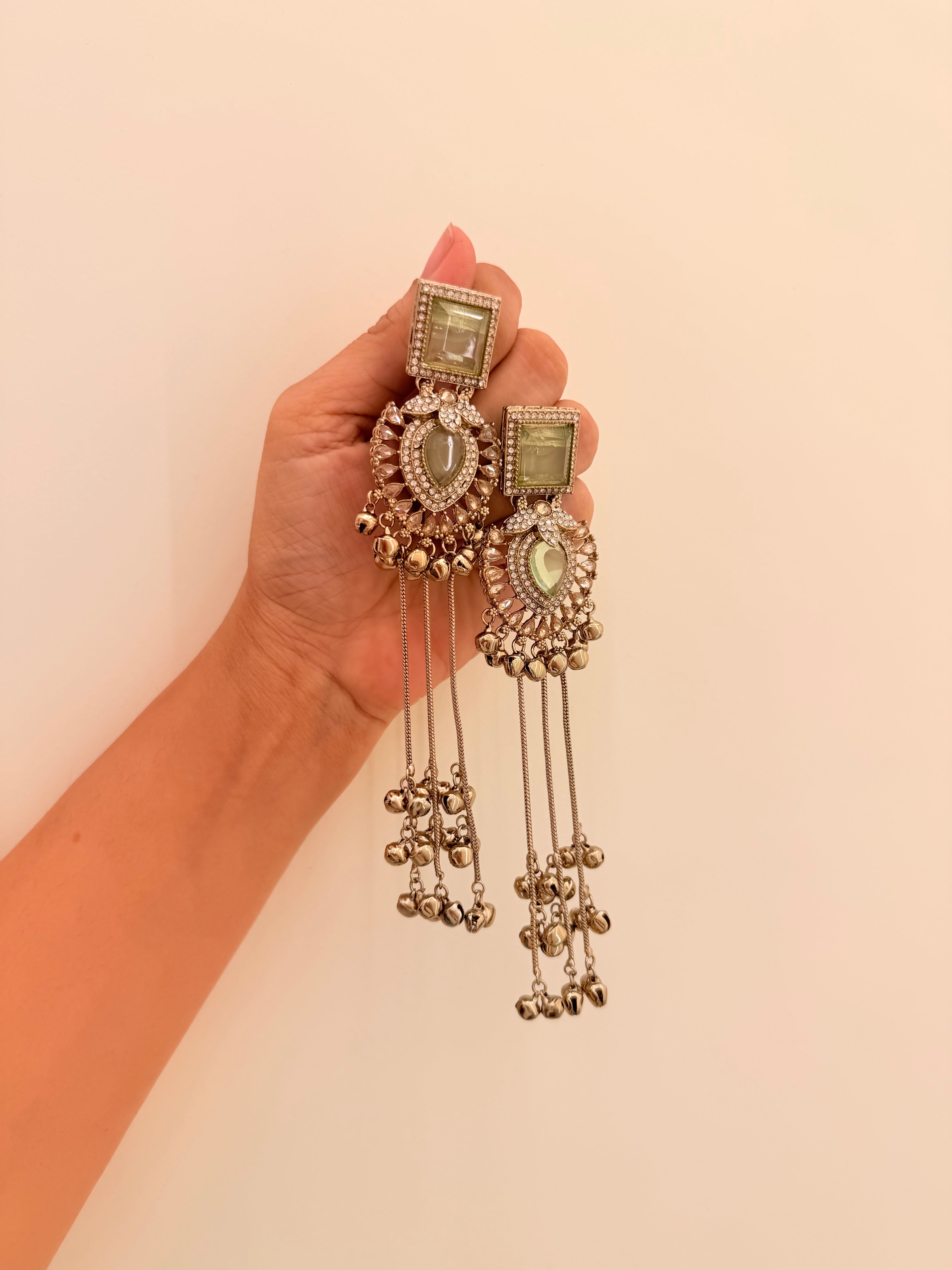 Nayuri Chains Light Green d23 – Label DKI