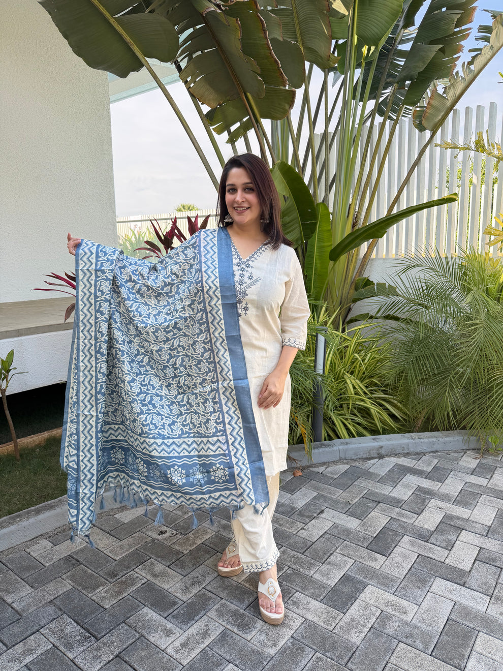 Verdant Grace Grey Color – Label DKI